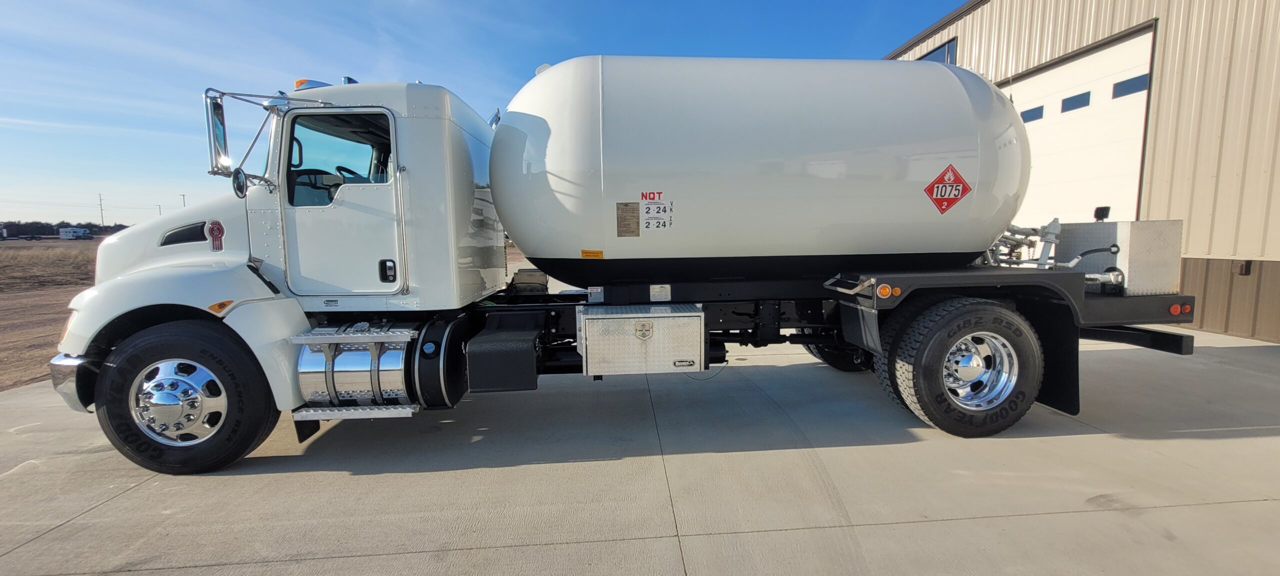 2019 KENWORTH T-370 PROPANE TRUCK - Friedrich’s Auto & Truck