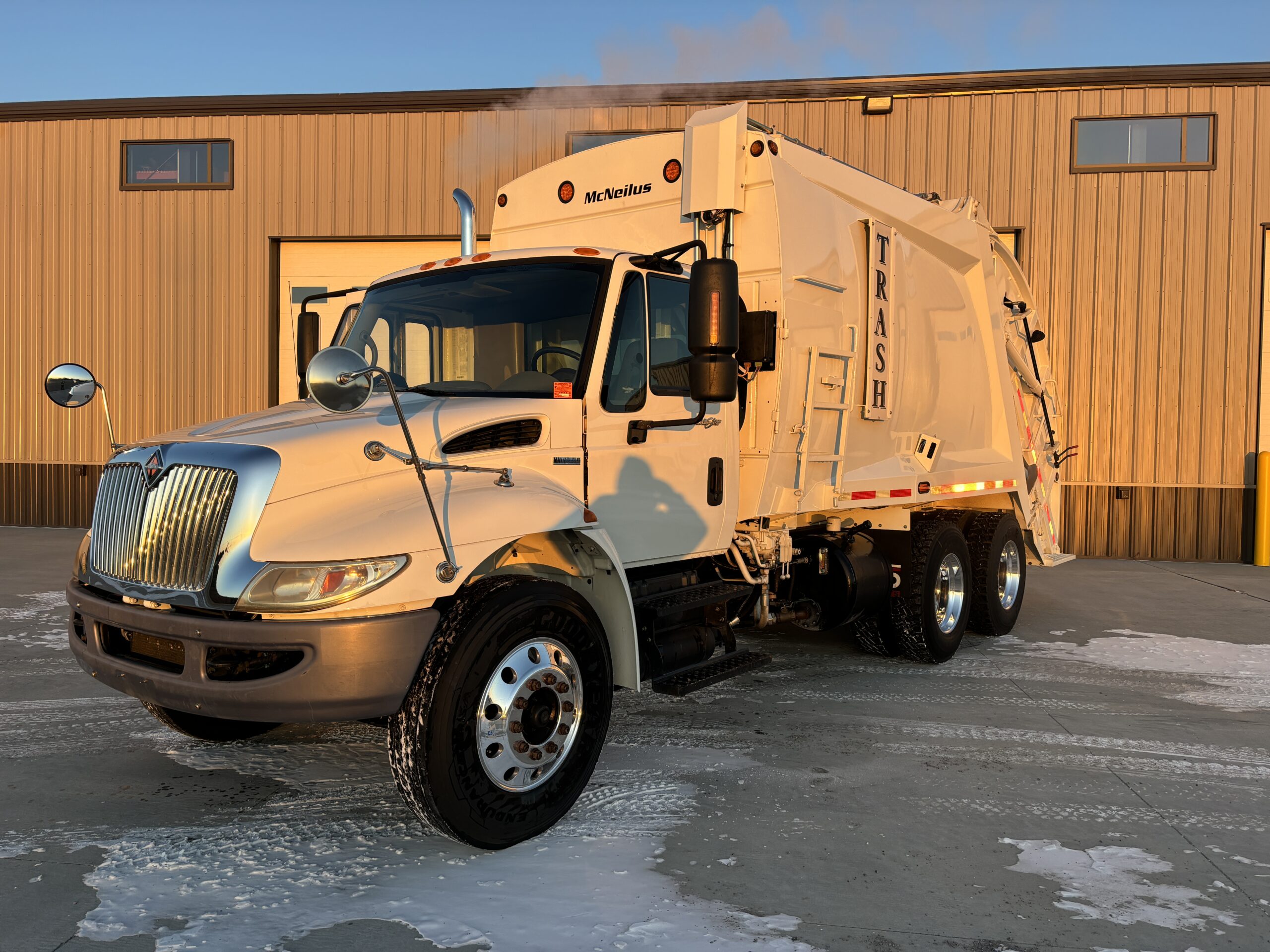 2009 INTERNATIONAL DURASTAR GARBAGE TRUCK - Friedrich’s Auto & Truck